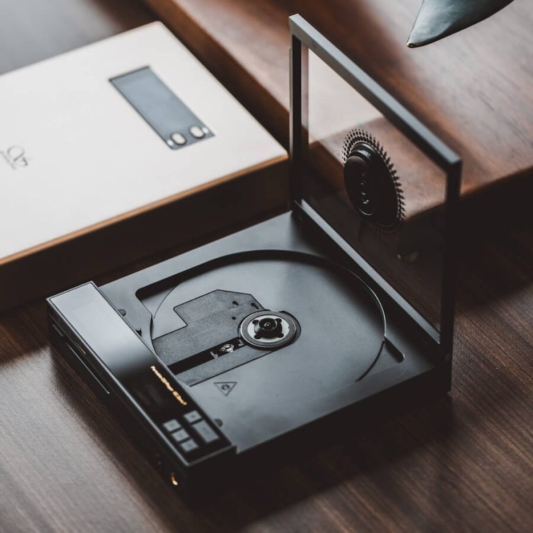 Shanling EC Zero T: The Hybrid Tube CD Player for People Who Think ...